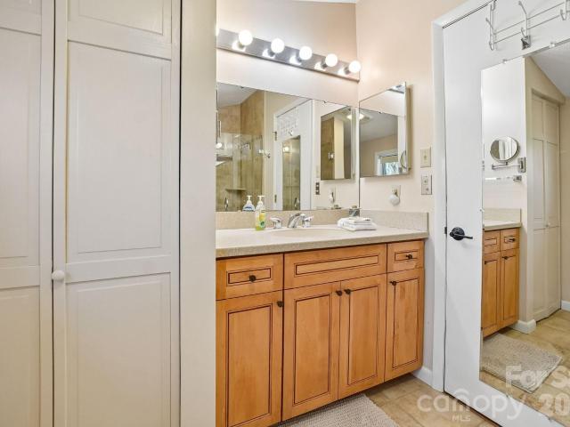 34 Wolf's Head Ct, Mars Hill, NC 28754 | MLS #4359