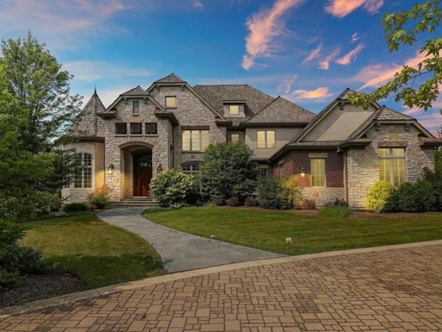 34 Abbeywoods Dr, Barrington Hills, IL 60010