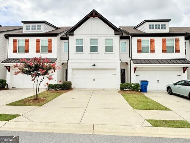 34 Auburn Woods Dr, Auburn, GA 30011