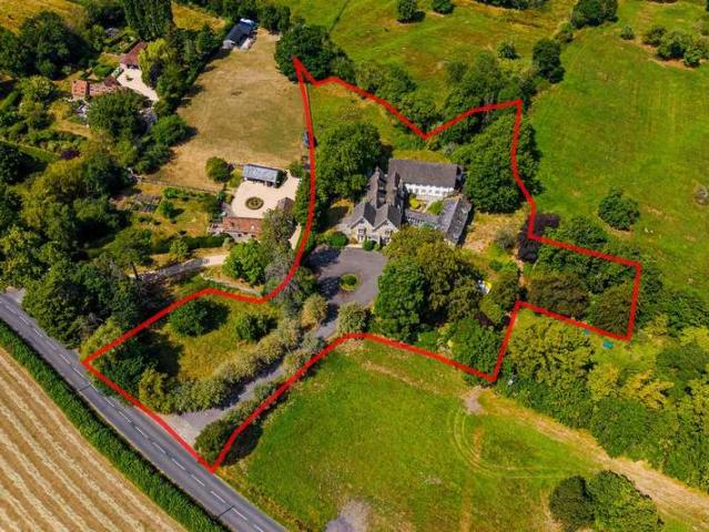 34 Bedroom Detached House