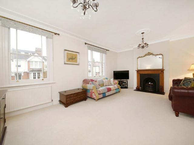 3/4 Bedroom Split Level Maisonette for Rent in Blackheath