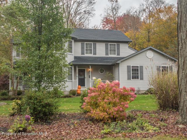 34 Blackberry Hill Rd, Moscow, PA 18444 | MLS #23 4622 | Compass