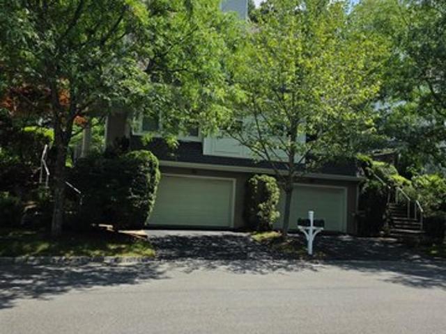34 Briarbrook Dr, Briarcliff Manor, NY 10510
