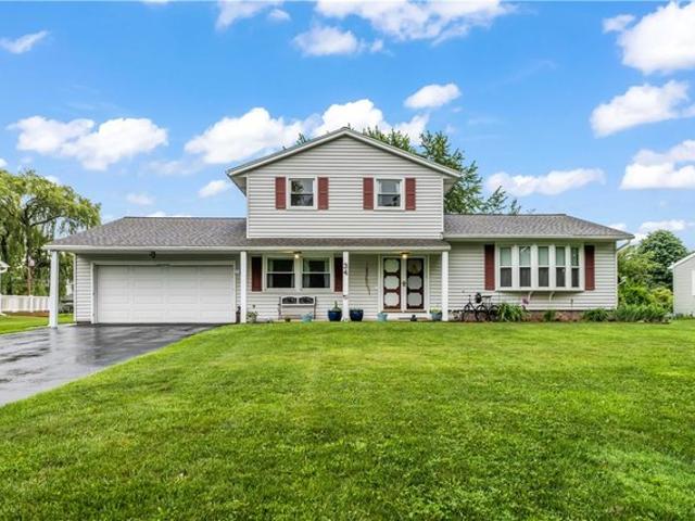 34 Bucky Dr, Rochester, NY 14624