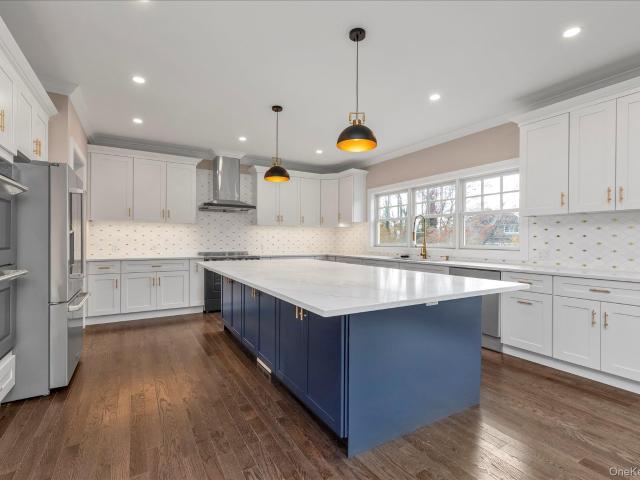34 Calumet Dr, Dix Hills, NY 11746 | MLS #942499