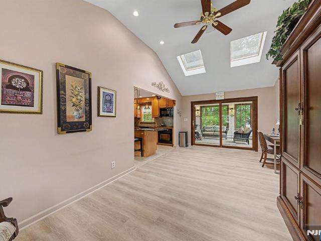 34 Cavell Place