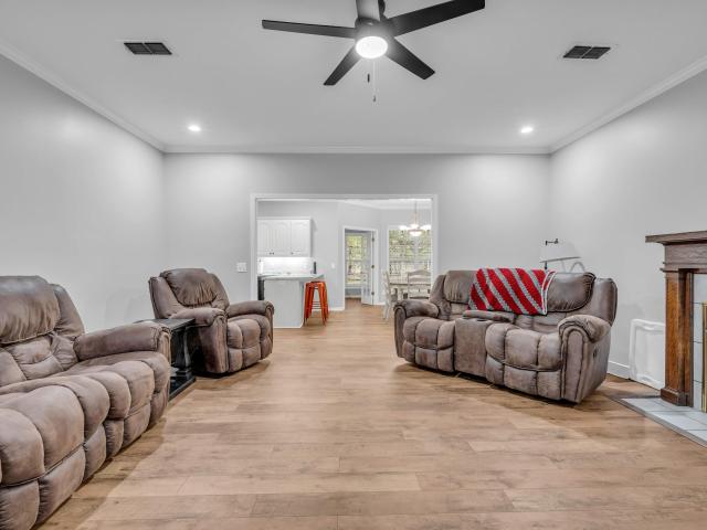 34 Cedar Pointe Dr