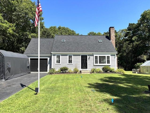 34 Commodore Ln, Marstons Mills, MA 02648