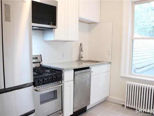 34 Cottage St, Unit 2, New Haven, CT 06511 | MLS #24167 | Compass