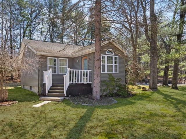 34 Cottonwood Rd, Elizaville, NY 12523