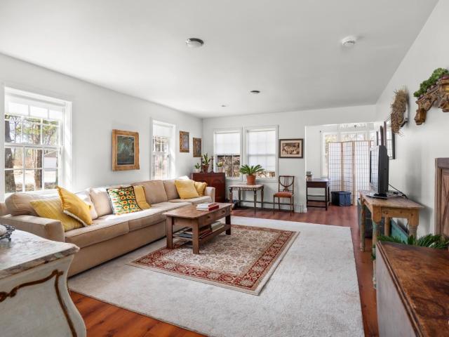 34 Cottonwood Road