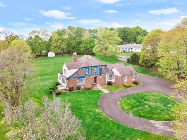 34 Clapboard Ridge Rd, Danbury, CT 06811