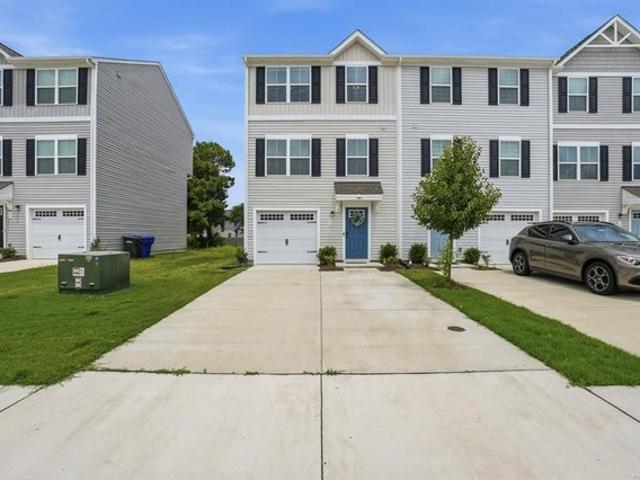 34 Clara Ct, Suffolk, VA 23434