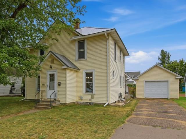 34 Cliff St Unit 1, Chippewa Falls, WI 54729