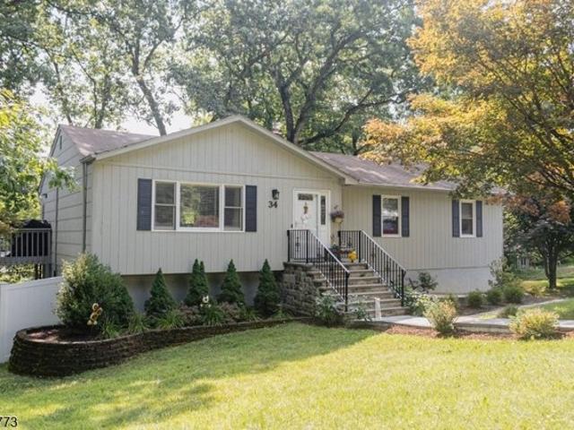34 Crestwood Rd, Rockaway Boro, NJ 07866