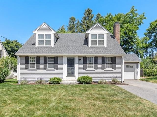 34 Dana St, Whitman, MA 02382