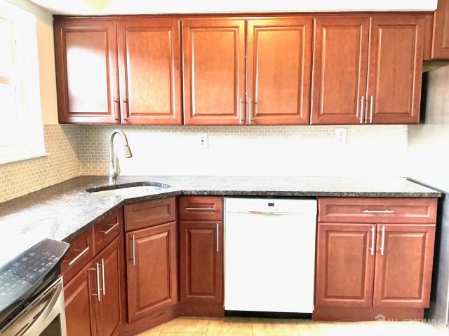 34 DEANNA Drive 83