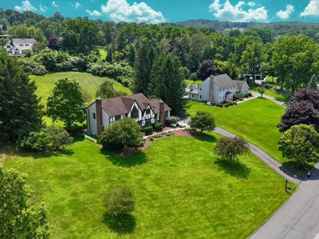 34 Deire Dr