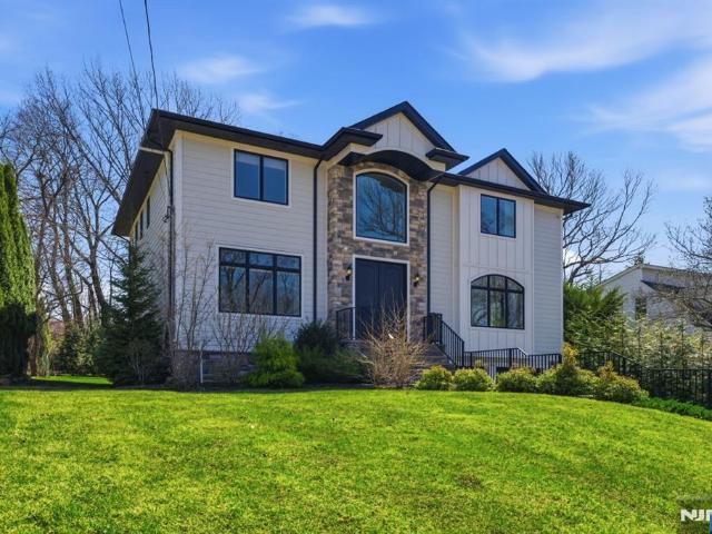 34 Dubois Avenue