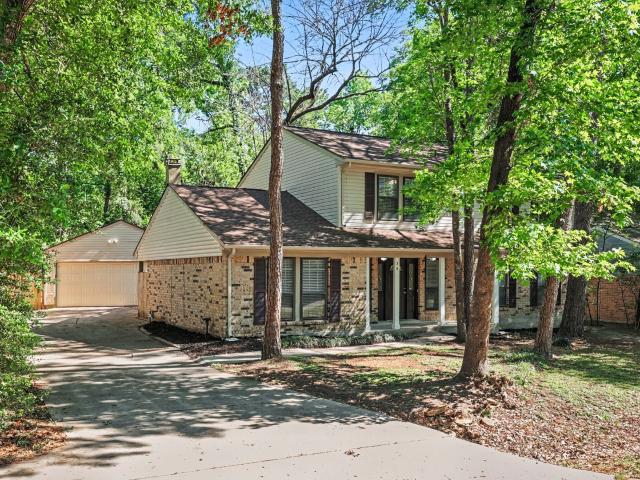 34 E Wandering Oak Dr, The Woodlands, TX 77381 | MLS #48992