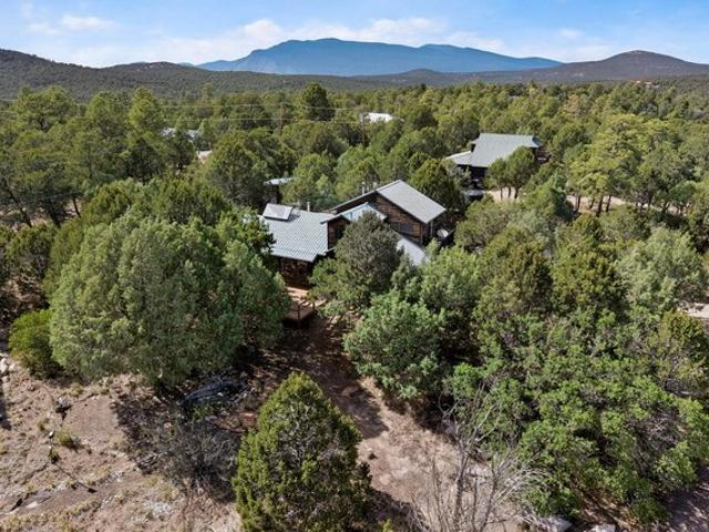34 Easy St, Tijeras, NM 87059
