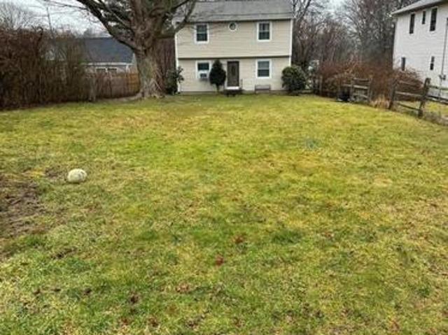 34 Elberta Ave, Trumbull, CT 06611