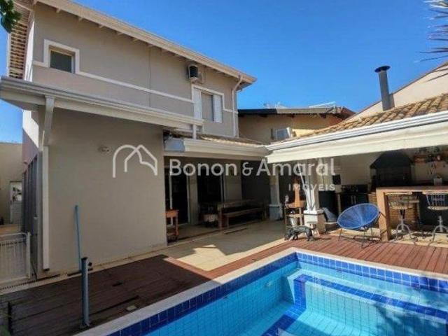 " Excelente Casa à Venda no Condomínio São Joaquim em Valinhos com Piscina e Design Moderno"