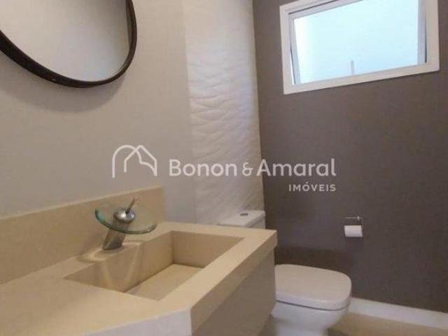 " Exclusiva Casa em Condomínio Fechado com Piscina Aquecida e Excelente Localização em Valinhos&#