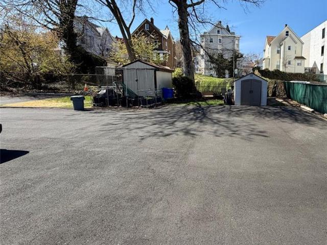 34 Feronia Way