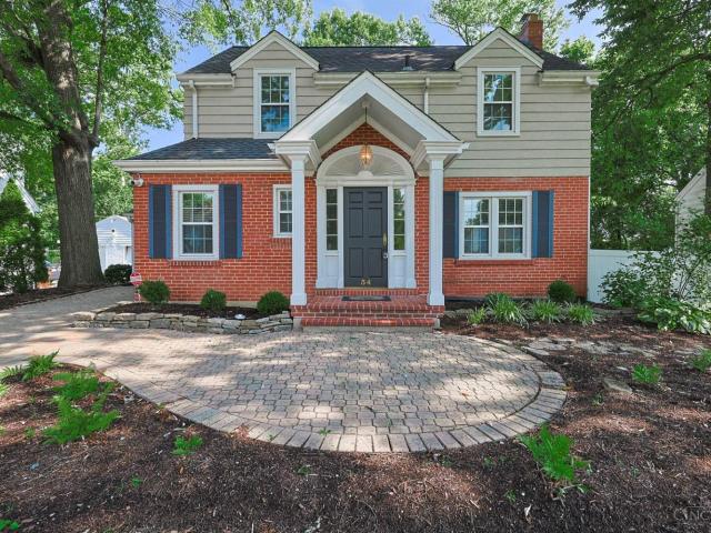 34 Forest Avenue