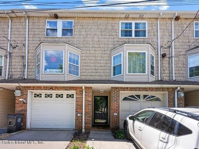 34 Francine Ln, Staten Island, NY 10314