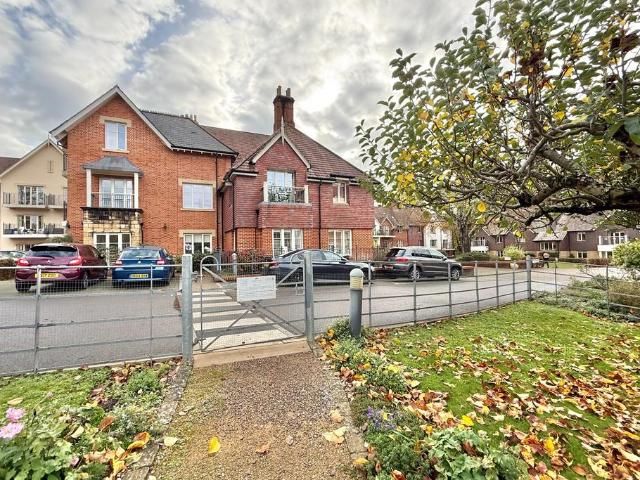 34 Garnier Drive, Bishopstoke Park. 1 bed retirement property to rent £1,800 pcm £415 pw