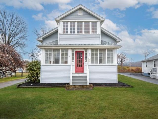 34 Goodwin Ave, Wethersfield, CT 06109