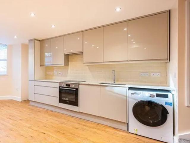 34 Gloucester Drive, London, N4 2LN, United Kingdom | 2 bed apartment for rent #139266070 | Rentberry