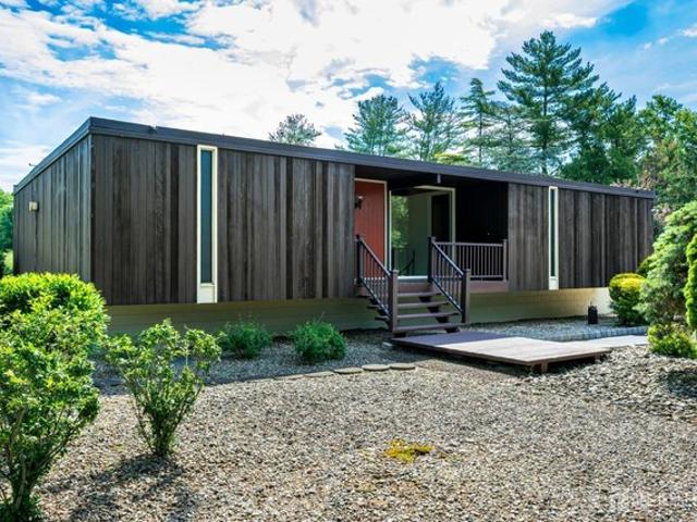 34 Henderson Rd, South Brunswick, NJ 08824