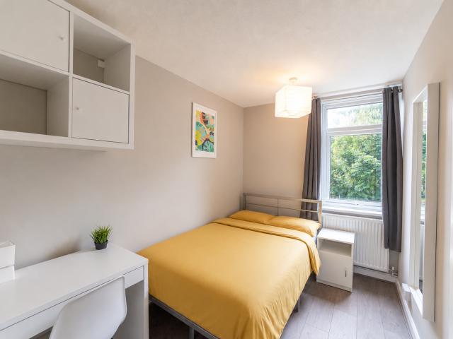 34 Hind Grove – Room 2