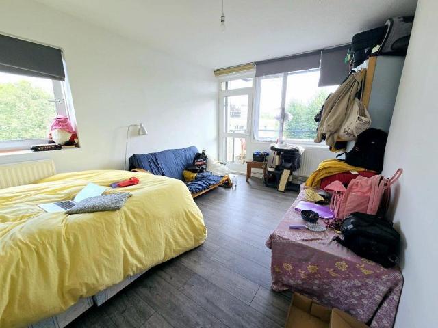 34 Highbury quadrant Highbury New. 3 bed flat to rent £2,995 pcm £691 pw