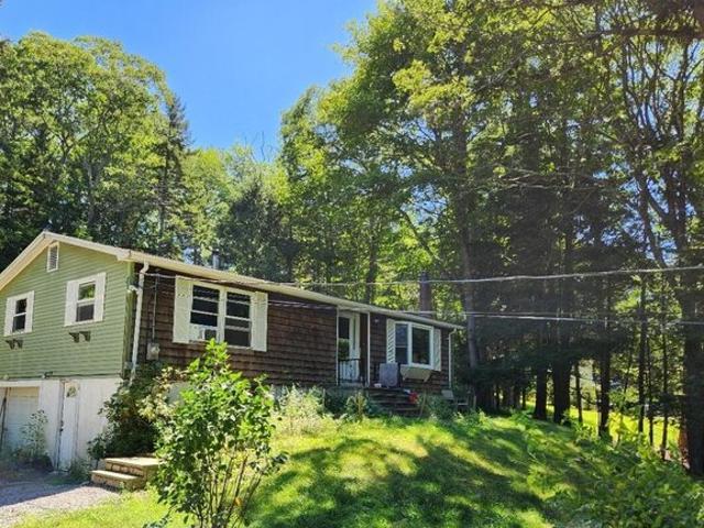 34 Hutchinson Dr, Boothbay Harbor, ME 04538