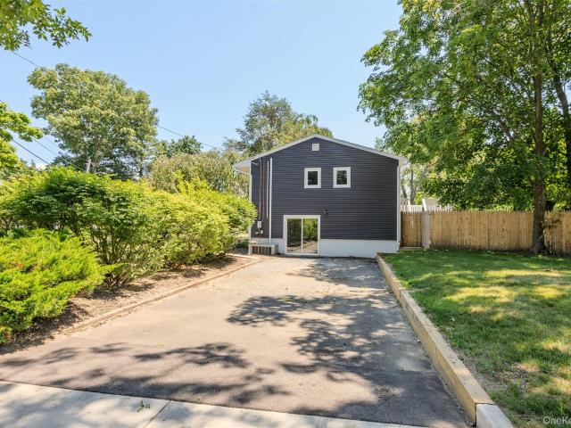 34 John Street N