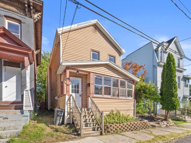 34 Kline Street