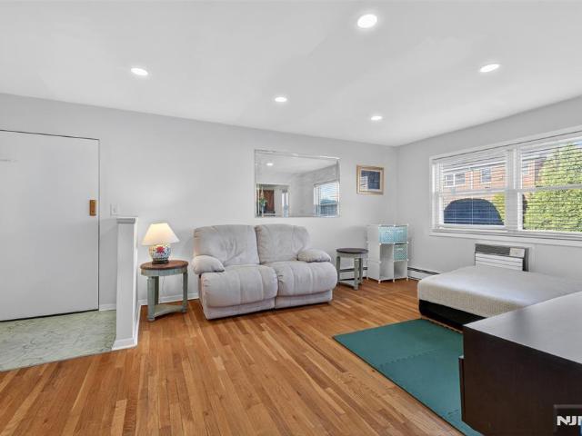 34 Knox Terrace # 1A