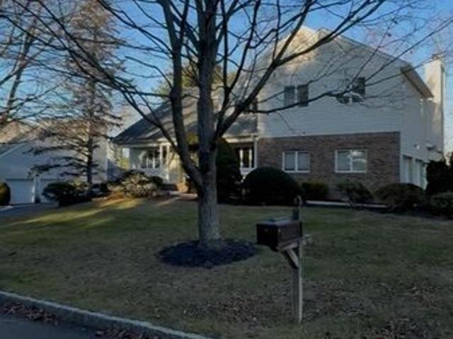 34 Knob Hill Rd, Marlboro, NJ 07751