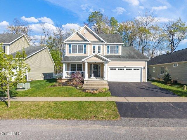 34 Lancaster Ct, Ballston Lake, NY 12019