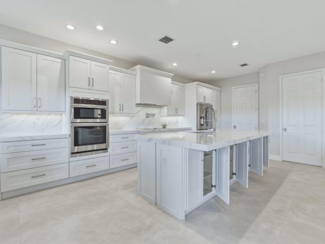 34 Lancaster Rd, Boynton Beach, FL 33426 | MLS #R11165 | Compass
