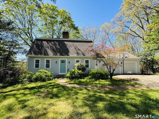 34 Laurel Hill Dr, East Lyme, CT 06357
