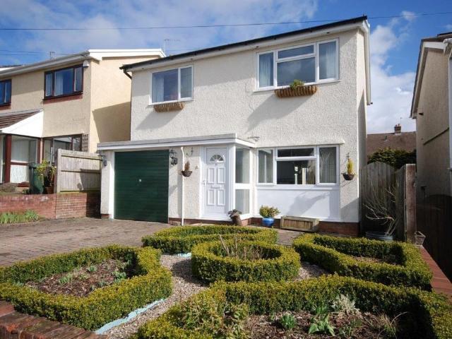 34 Le Sor Hill, Petereston Super Ely. 3 bed detached house to rent £1,395 pcm £322 pw