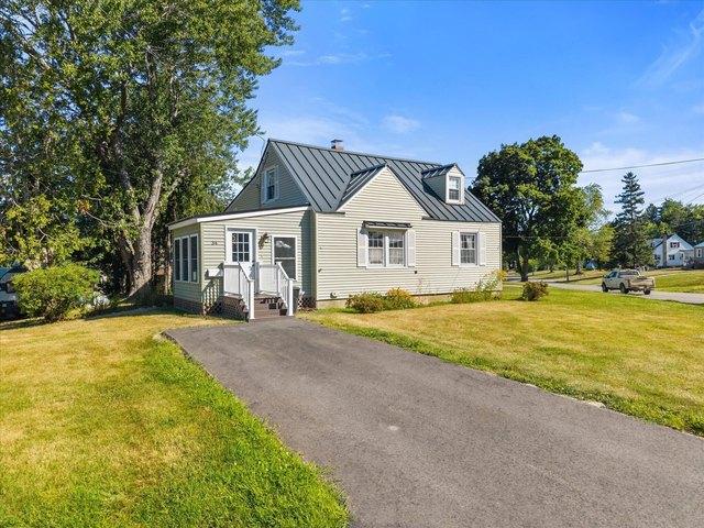 34 Lincoln St, Brewer, ME 04412