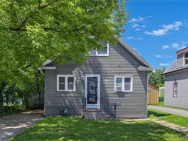 34 Loretta St, Tonawanda, NY 14150