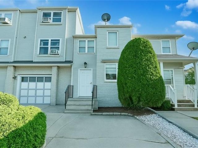 34 Lorraine Loop, Staten Island, NY 10309