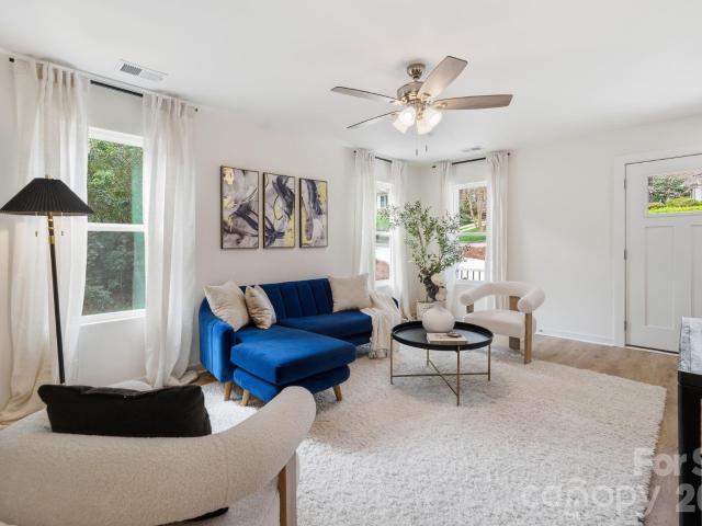 34 Louise Drive SE